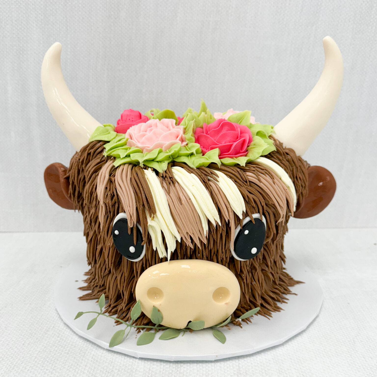 Meet the Highland Cow Cake: A Whimsical Delight for Any Celebration ...